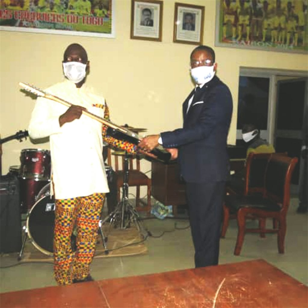 De nouveaux instruments de musique pour le Chœur National du Togo ...